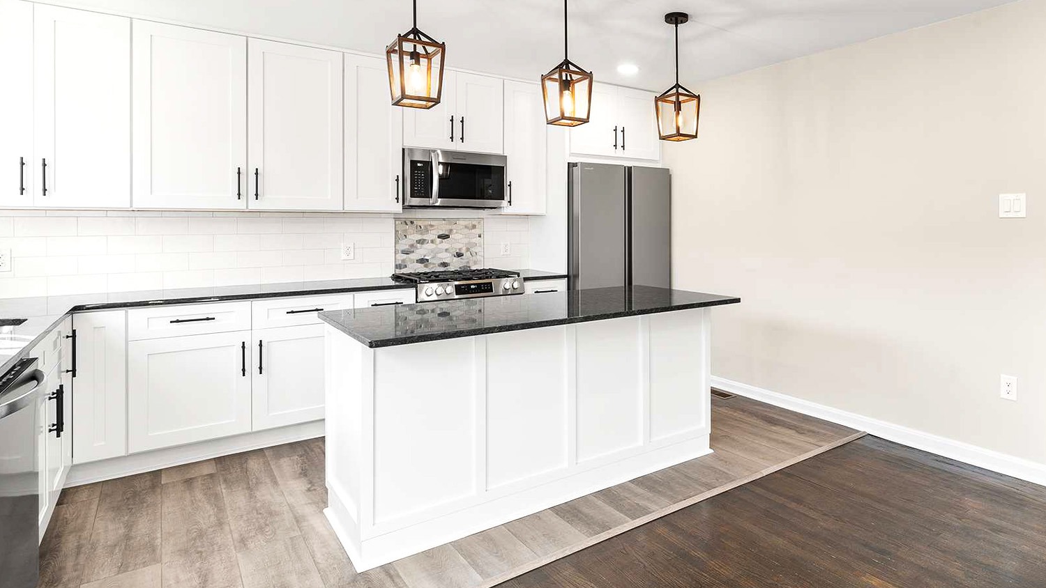 Bayview White Shaker Assembled Cabinets | Shop online at Wholesale Cabinets